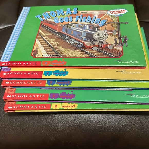 Thomas & Friends | Other | Lot Of 5 Thomas And Friends 2 Books In ...